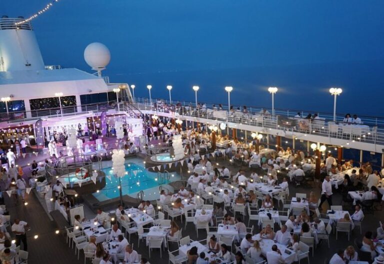 7 Best Cruises For Swingers
