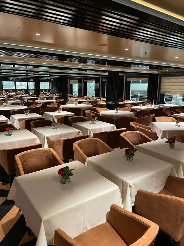How to Avoid Table Sharing on a Cruise (Without Stress or Awkwardness)