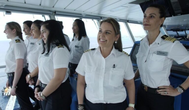 Meet Captain Kate McCue: The Glamorous Cruise Captain Everyone’s ...