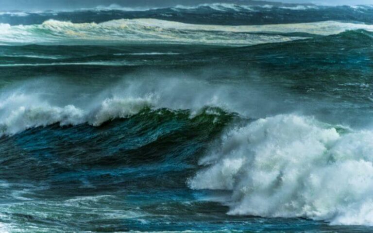 The 8 Roughest Seas In The World For Cruise Ships