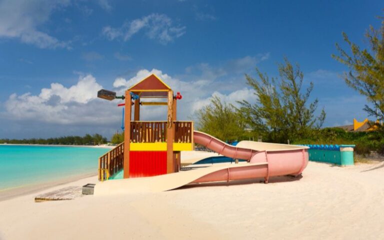 Princess Cays vs Half Moon Cay: 8 Key Differences