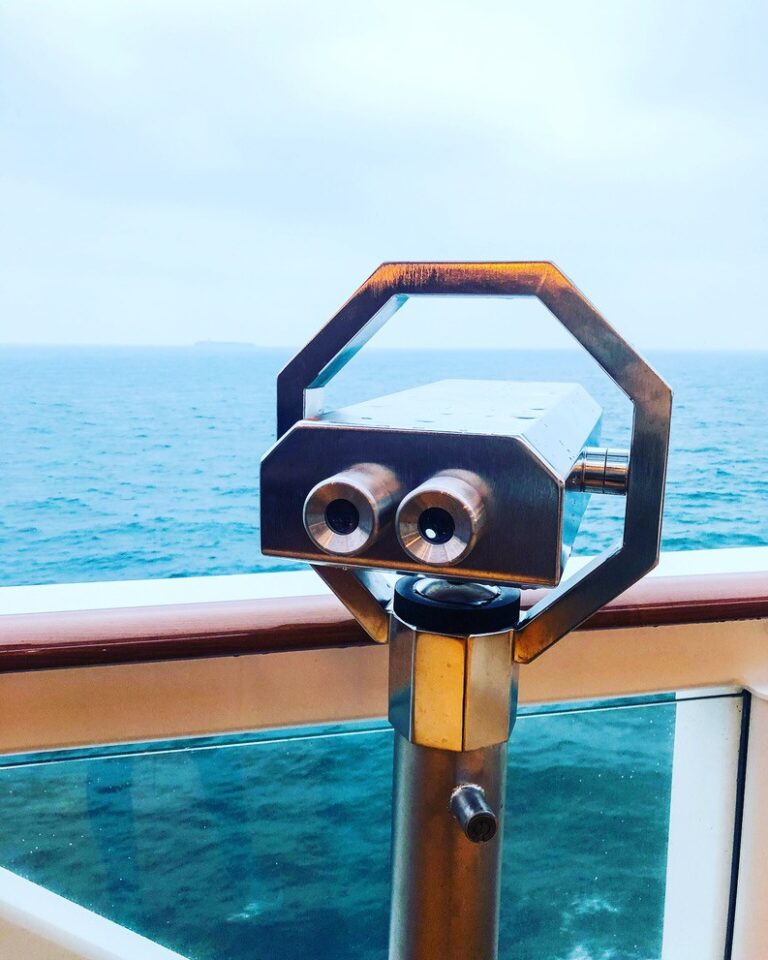 17 Nautical Greetings and Expressions You Can Use At Sea